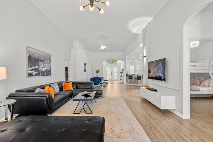 Villa W/ Pvt Pool & Bbq + Games | 15 Min Disney - Kissimmee, FL