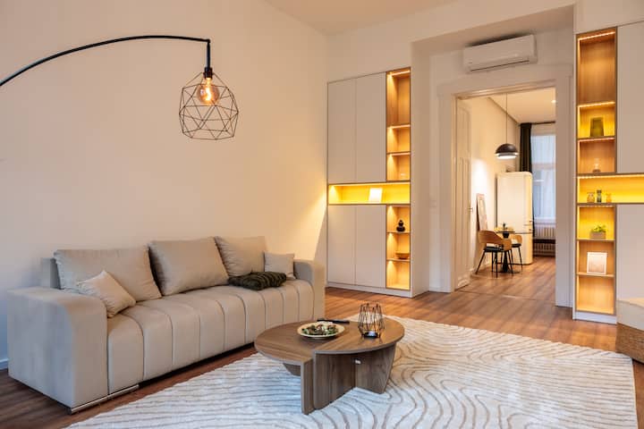 Stylish Central Apartment At The Parliament - Budapest