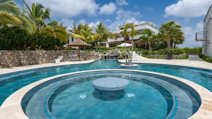 Jan Sofat Lux A32 | Resort | Shared Pool - Curazao