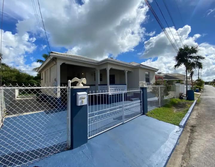 4 Bed Home For Group Travel, Sleeps 8 - Barbados