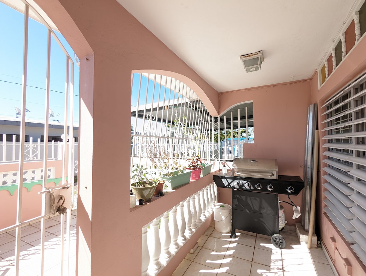 Luminoso y fresco - Costa oeste - Casas en renta en Mayagüez, Mayagüez ...