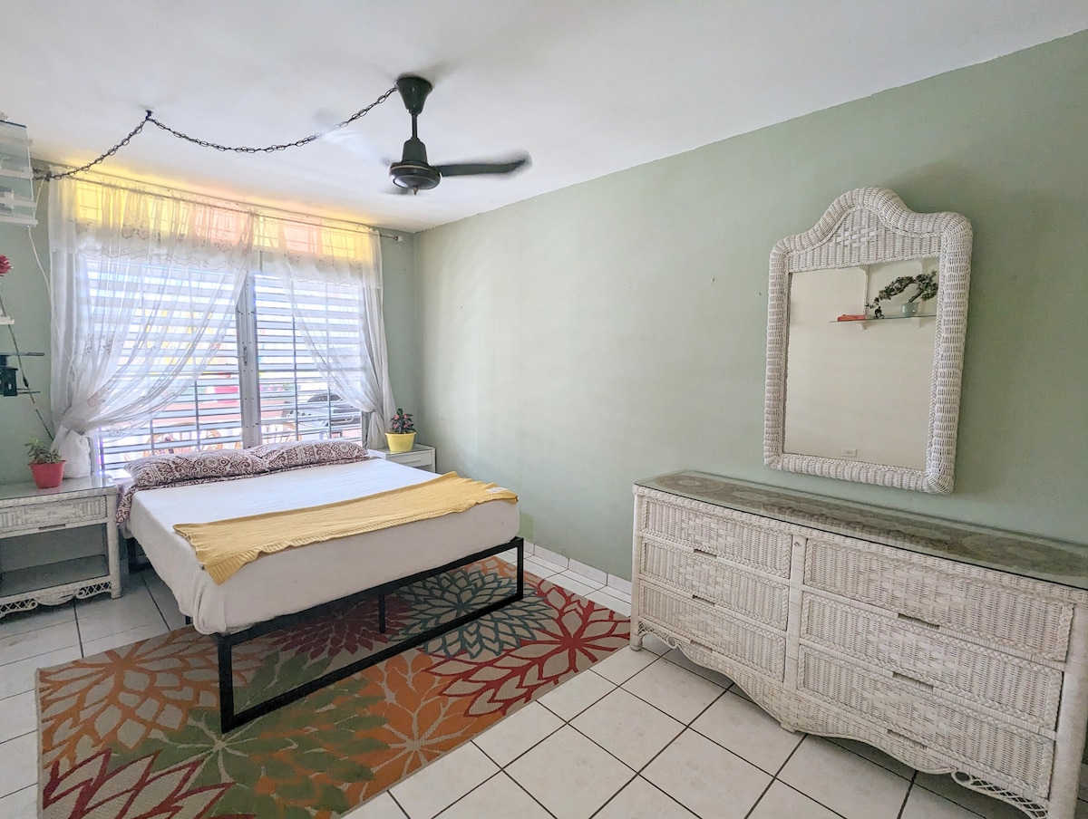 Luminoso y fresco - Costa oeste - Casas en renta en Mayagüez, Mayagüez ...