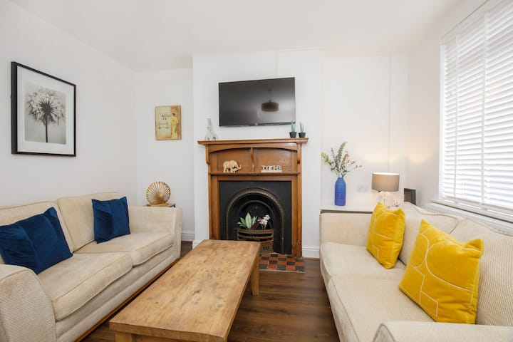 Falklands Street City Centre- Free Parking - York