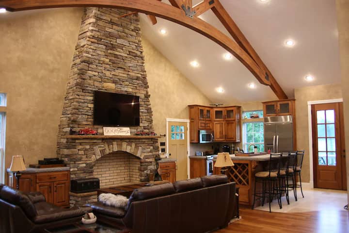 Covered Bridge Cottage Near Bedford - Gallitzin State Forest, Windber