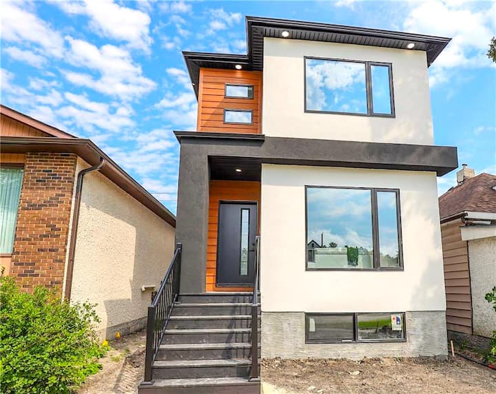 Kid-friendly Stay | Near Zoo, Mall & Downtown - Winnipeg