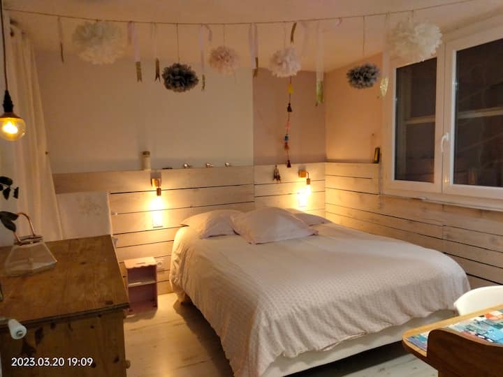 Charmante Chambre, Et Piscine Au Son Des Cigales - Avignon