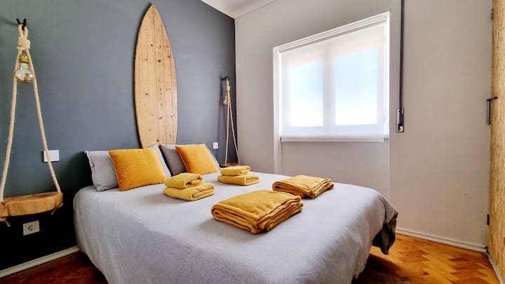 Family Surf Home - Suite Em Hostel Com Vista Mar - Ericeira