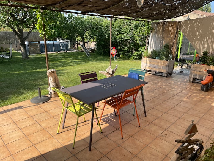 Maison Chaleureuse De 120m2 Avec 400m2 De Jardin - Monteux