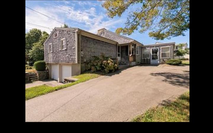 Apartment < 4 Mins From Beaches, 7min To Navy Base - ニューポート, RI