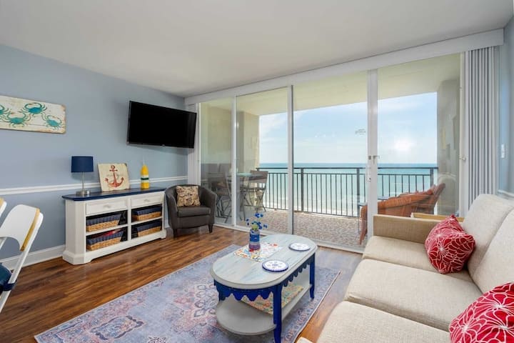 Quiet Oceanfront Getaway! - Myrtle Beach, SC