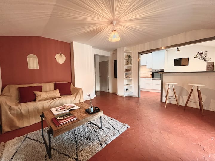Appartement à Pied Du Centre Avec Place De Parking - Arles