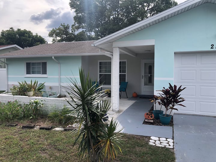 La Maison! - Dunedin, FL