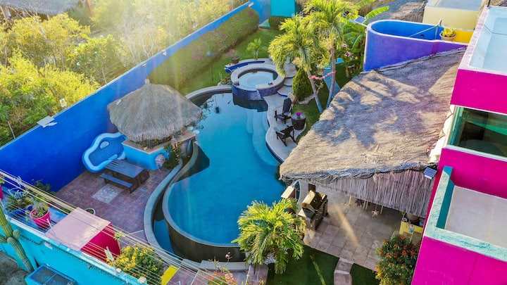 Casa De Colores Con Encanto En El Corazón De Cabo - Cabo San Lucas
