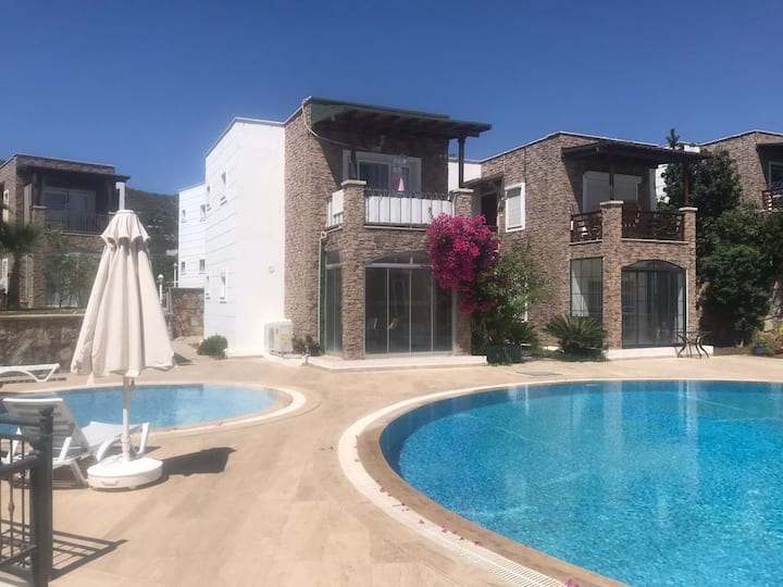 Oasis Home Sitesi Havuzlu Kiralik 2+1 - Bodrum