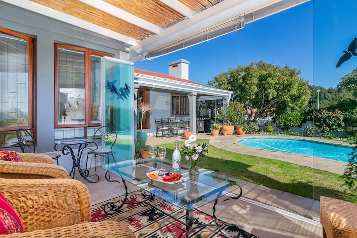 Fluke Tide - Stylish Knysna Home With Pool & Views - Knysna