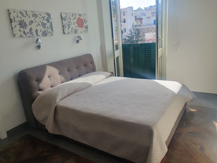 Confort Dans Le Centre Historique Espagnol - Napoli