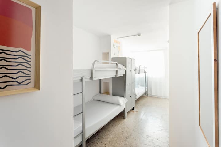 4 Beds Private Room With Private Bathroom - Barcellona