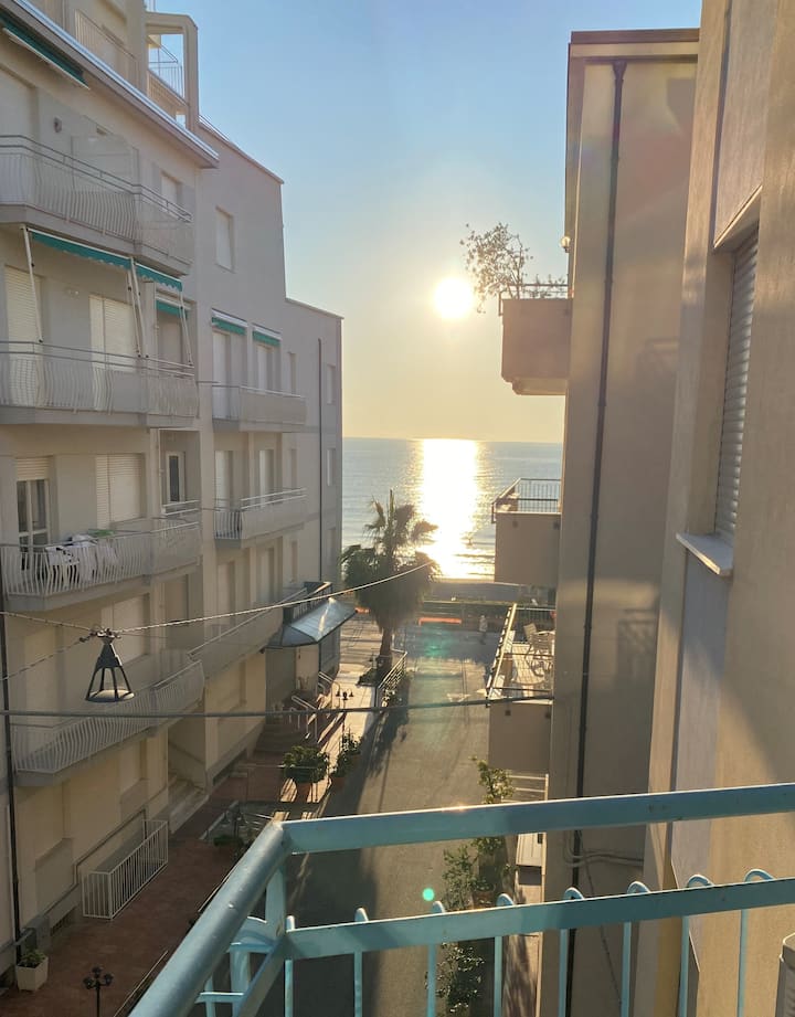 Interno Dodici - Alassio
