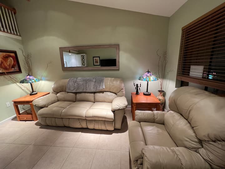 Sunset View Premium 2 Beds Condo B-12 - Land O' Lakes, FL