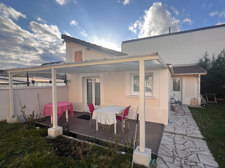 Maisonnette Indépendante 2 P - Gonesse