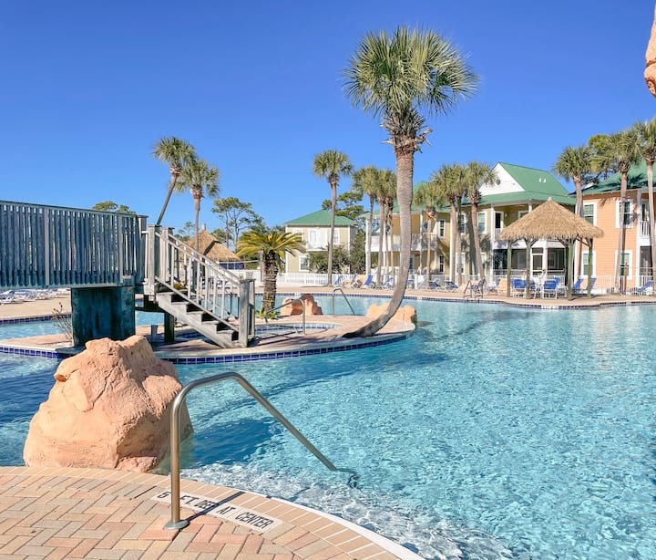Pink Flamingo Bungalow At Purple Parrot Resort - Perdido Beach, Pensacola