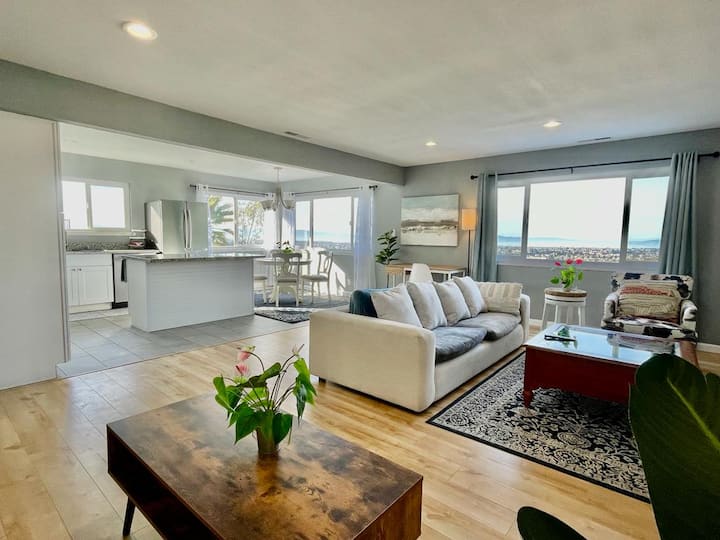 Spacious And Modern W/ Parking *Perfect For Group* - San Leandro, CA