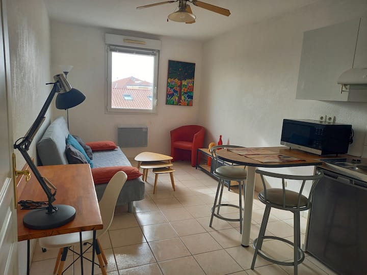 Studio En Résidence Avec Garage, Proche Hôpital - Feyzin