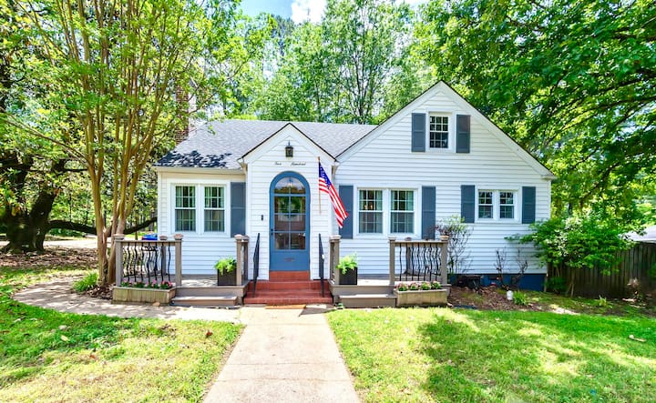 Westwood Cottage. 3 Bedrooms, 2 Bathrooms - Jackson, TN