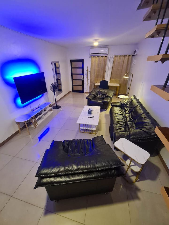 Hot Spot Apartment #D - Angeles