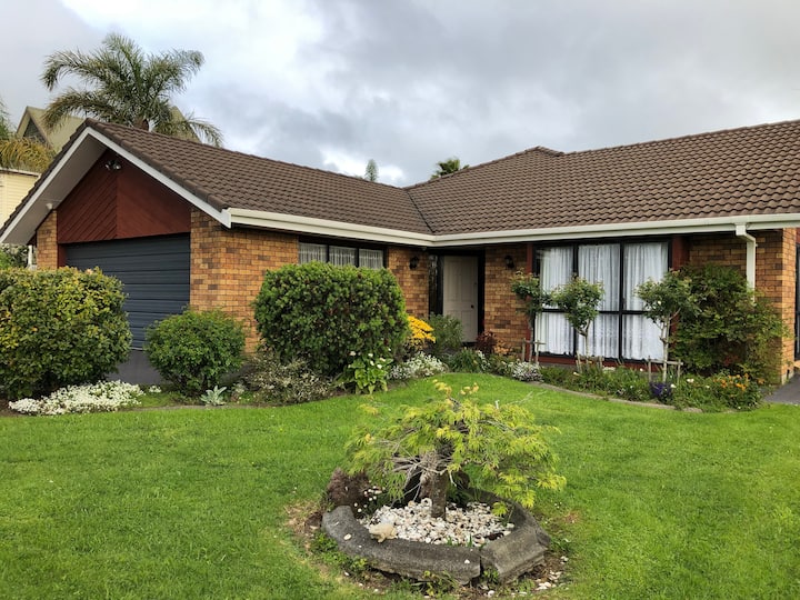 The Gardens' Treasure - Auckland