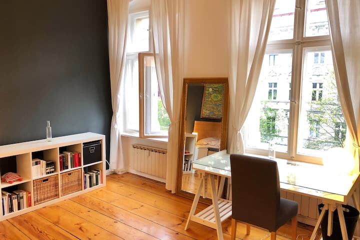 Berlin Charlottenburg In A Central Location - Berlin