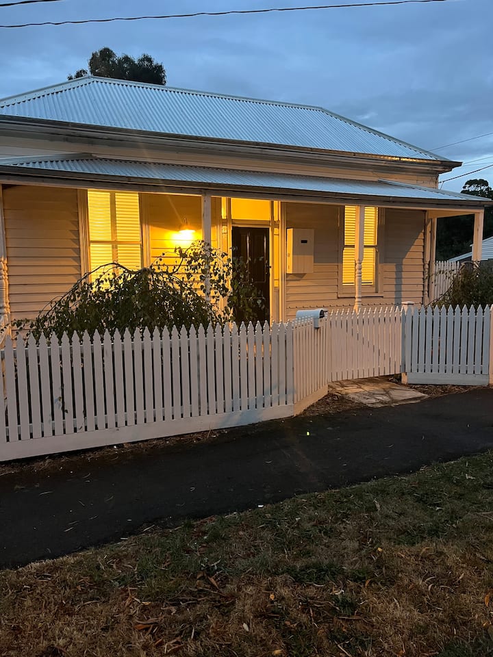 Ballarat’s Cutest Cottage - Ballarat