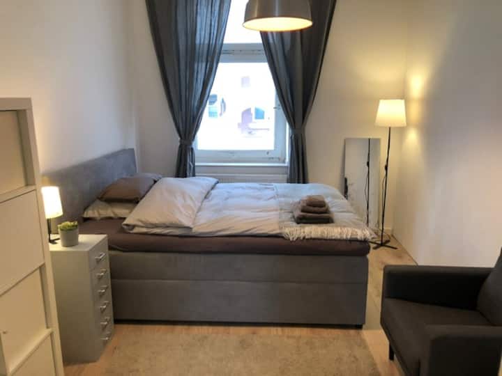 Zentrales Sonniges 6 Pers Appartment Mit Terrasse - Düsseldorf
