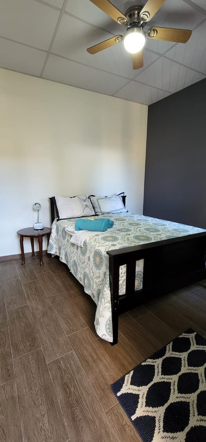 Altea Hostal - Santa Ana