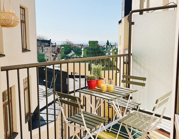 Top Floor Apartment With Balcony And Sea View - Helsinki
