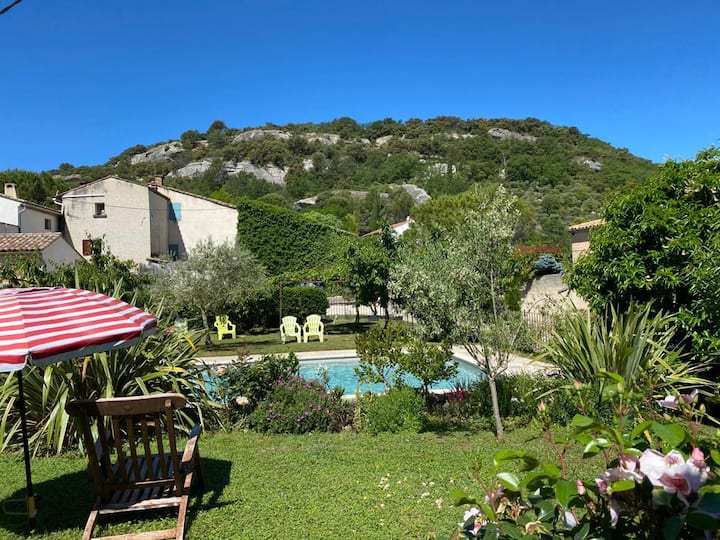 Gîte Studio Avec Terrasse - Venasque