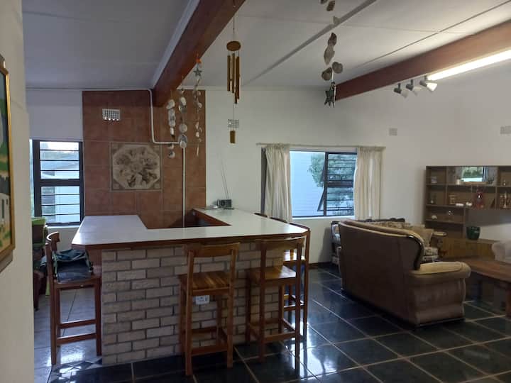 3 Bedroom, Central Pearly Beach - Pearly Beach