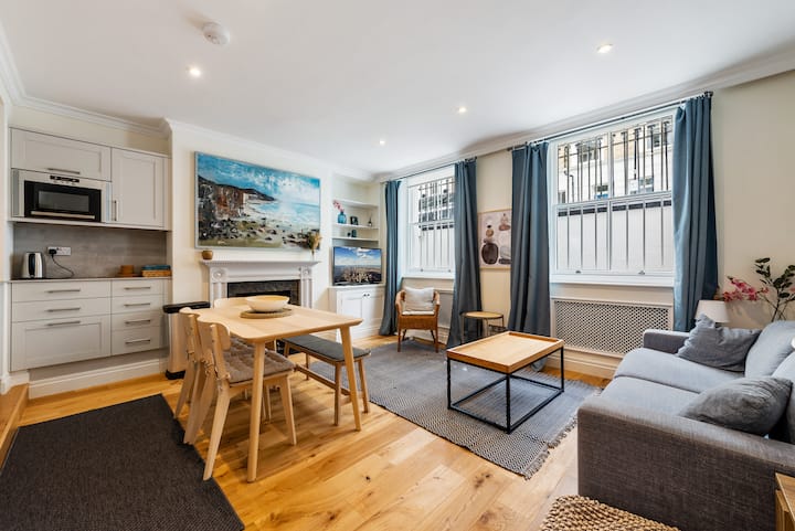 Fabulous Chelsea 2 Bed - Earls Court