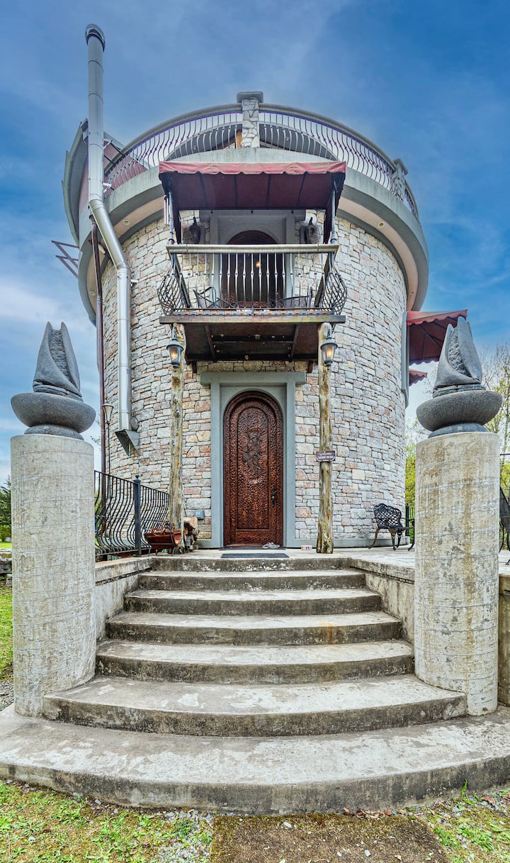 Cozy Castle In The Hudson Valley - New Paltz, NY