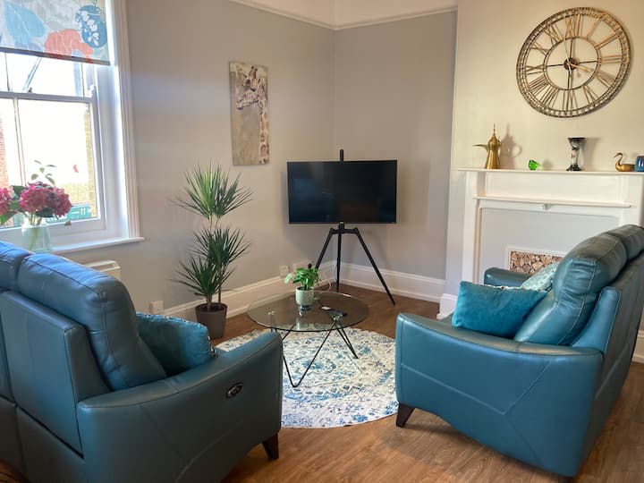 Stylish Flat In Yeovil Somerset - ヨービル