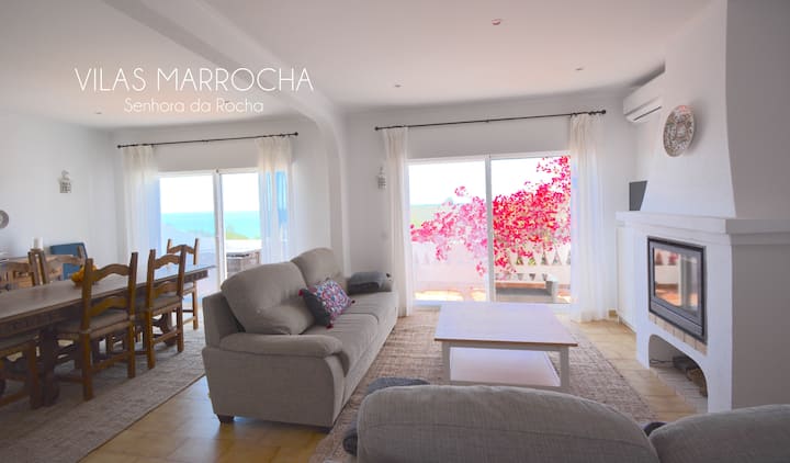 V151 - Villa Com Quatro Quartos - Armação de Pêra