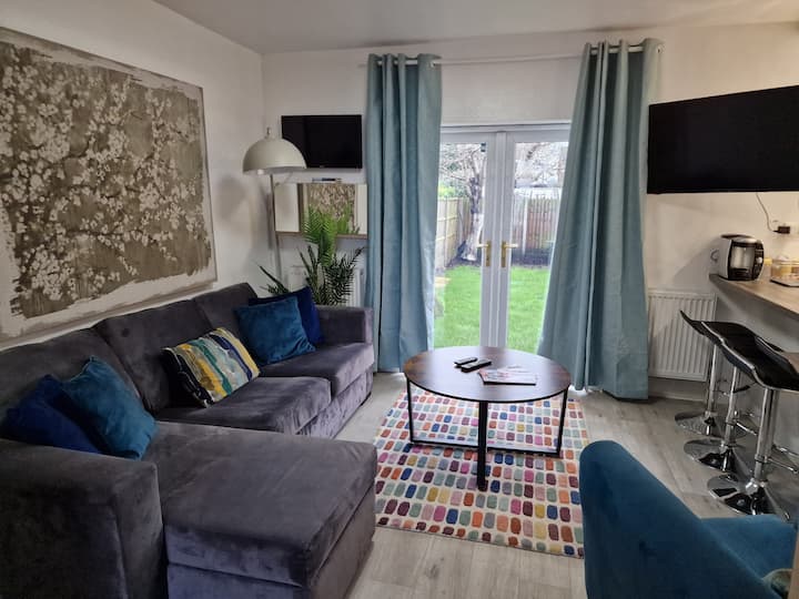 Perfect For Short/mid-term Stays With Free Parking - Coventry