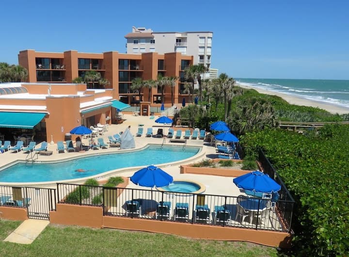 Ocean Front Two Bedroom Condo, Fl (Z364) - Melbourne Beach, FL