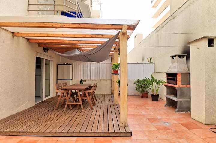 Coastal Beach Getaway Apartment - Costa da Caparica