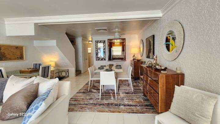 Oceanside 3 Bedroom Townhouse - Nassau