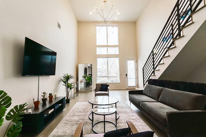 Sunnyside Stays | Modern Chic Townhouse In Lohi - Denver, CO