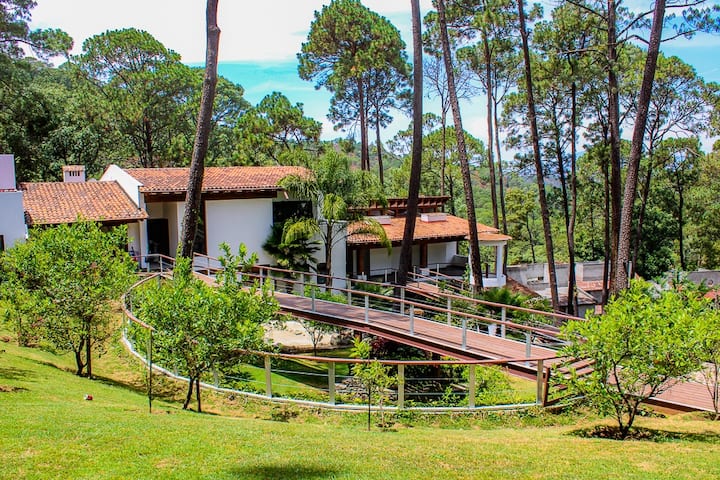 Gorgeus House With Pool, Terrace And Garden - Valle de Bravo