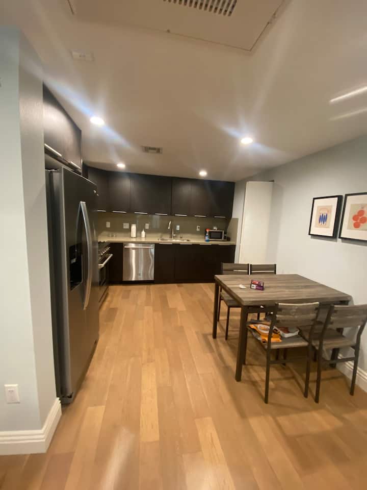 Amazing 2 Bed Room For 4 In Dtla - Los Angeles, CA