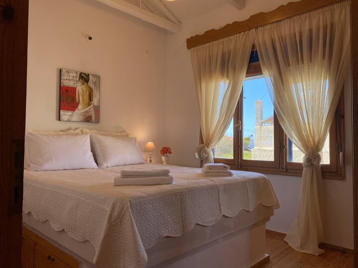 Nikita's Apartment, With Seaview - Pitsidia
