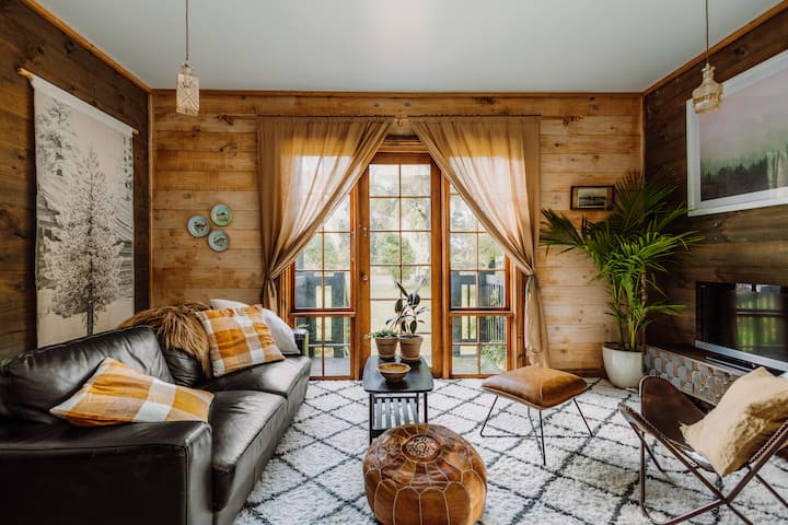 The Quarters 4, Vintage Filled Suite, Strahan - Strahan